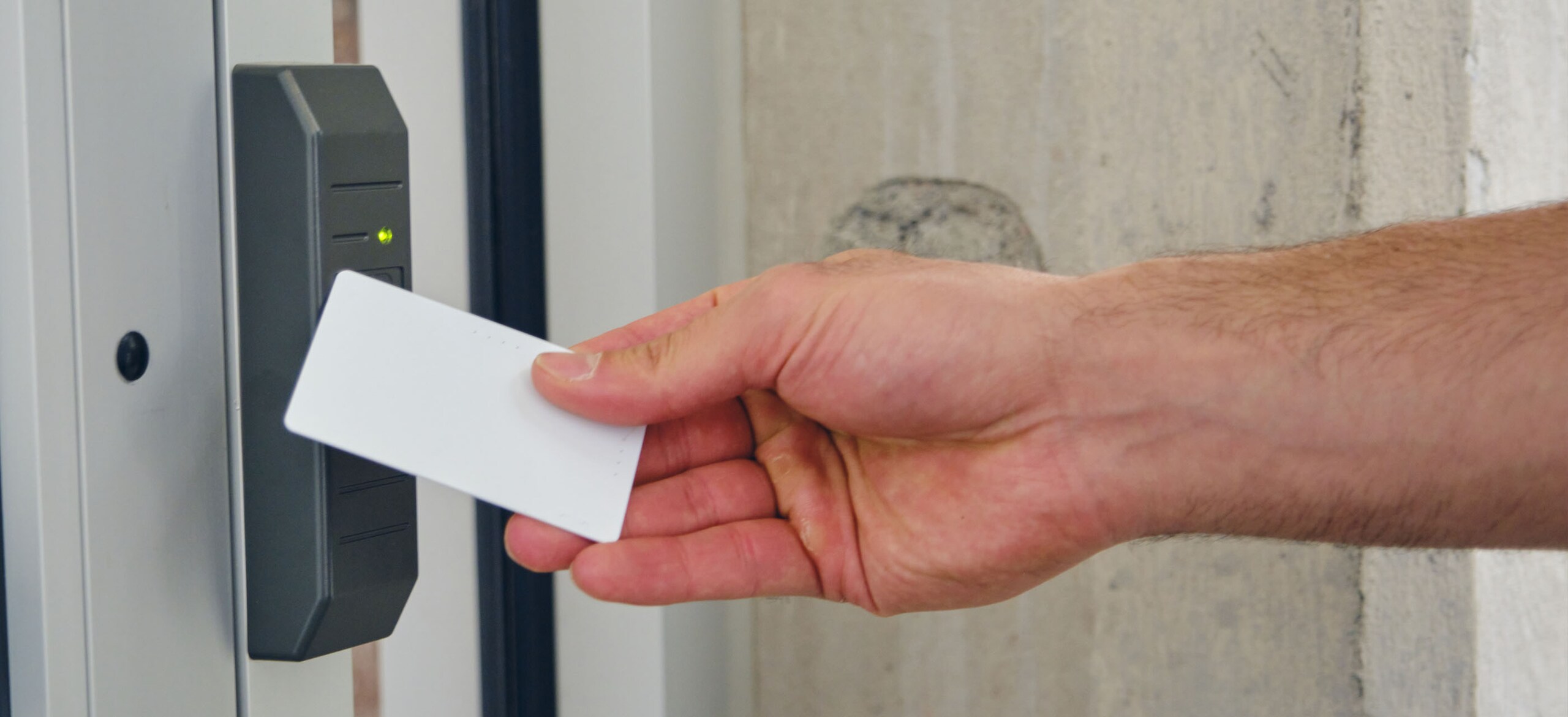 Retail Access Control Systems | Johnson Controls